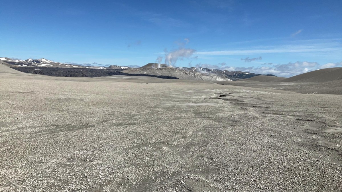 Geologists to visit, study active Chilean volcano | Cornell Chronicle