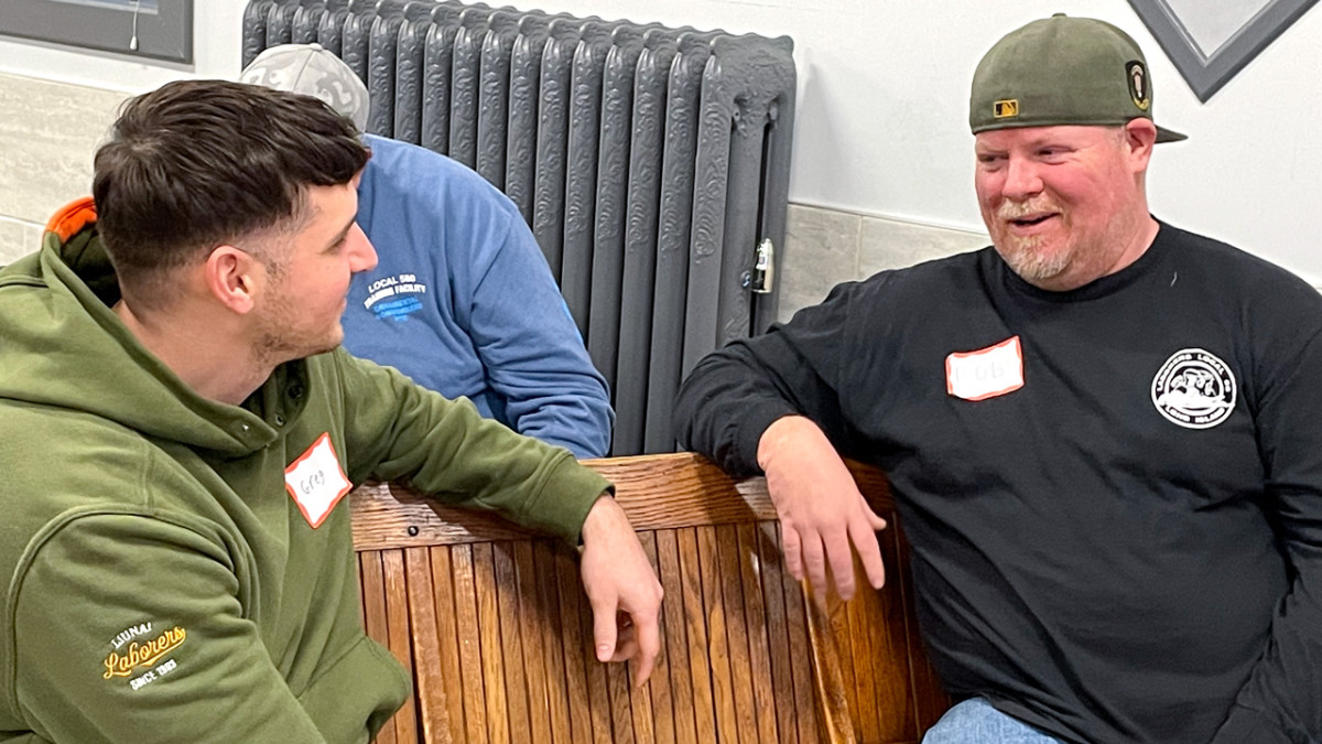 NYC Construction Workers Get Emotional First Aid Boost | Mirage News
