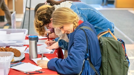 Students thank professors for great teaching | Cornell Chronicle