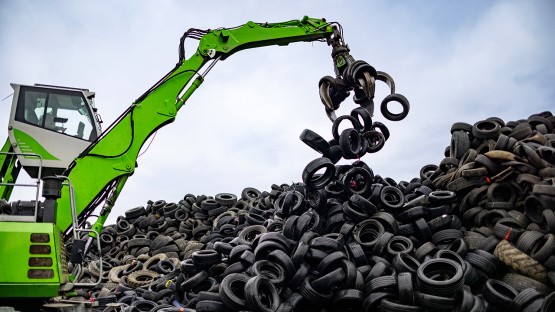 Durable plastic gets a sustainability makeover | Cornell Chronicle