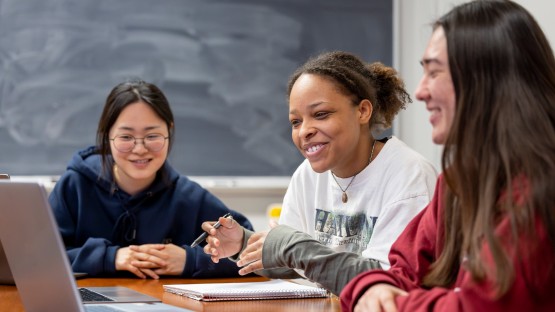 Knight Institute creates ‘culture of writing’ on campus | Cornell Chronicle