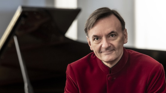 Renowned pianist Sir Stephen Hough plays Dallas Morse Coors Concert ...